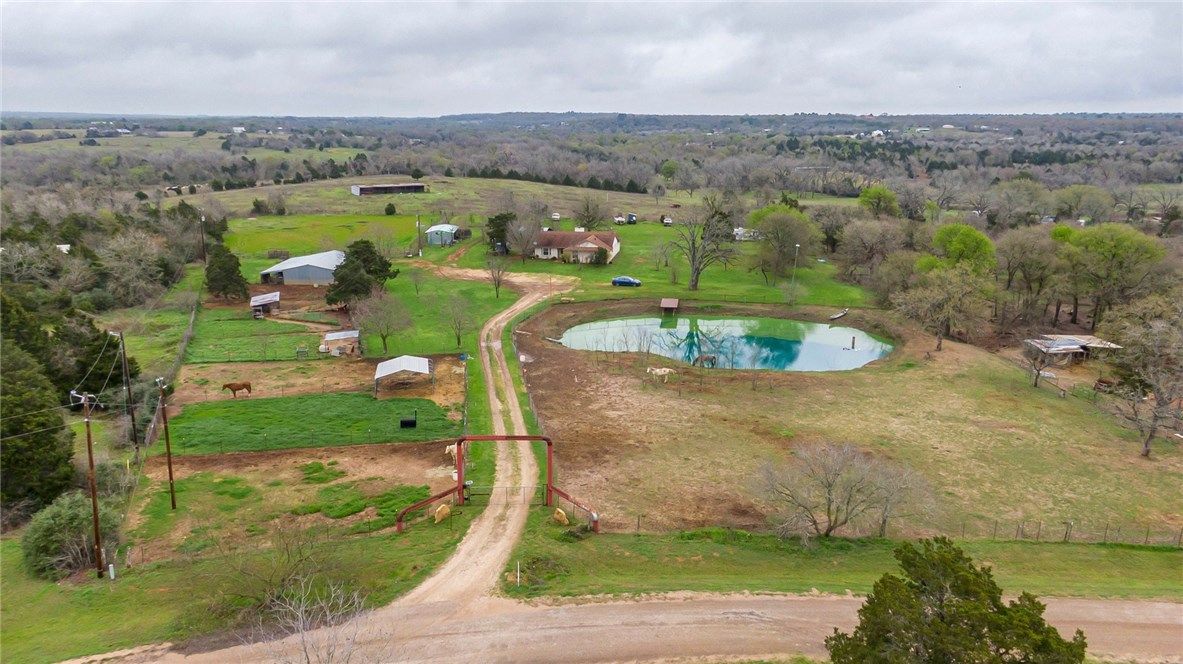 372 Hidden Oaks Dr, Elgin, TX, 78621 - MLS# 9581262