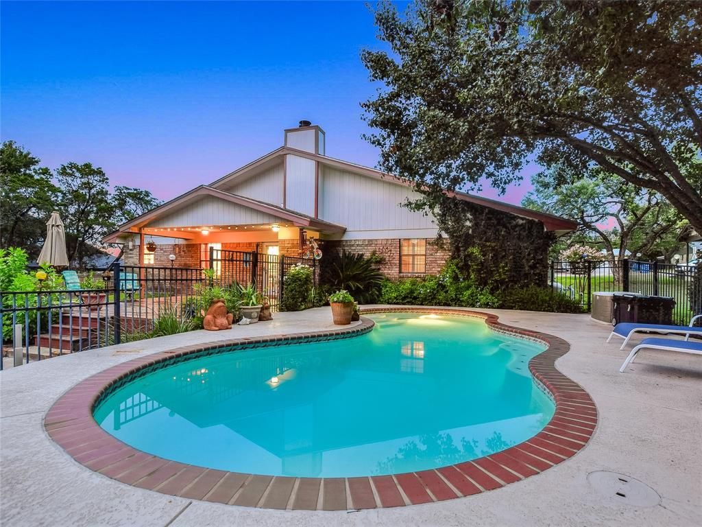 1002 Ridge Point Dr, Marble Falls, TX, 78654 - MLS# 6951526