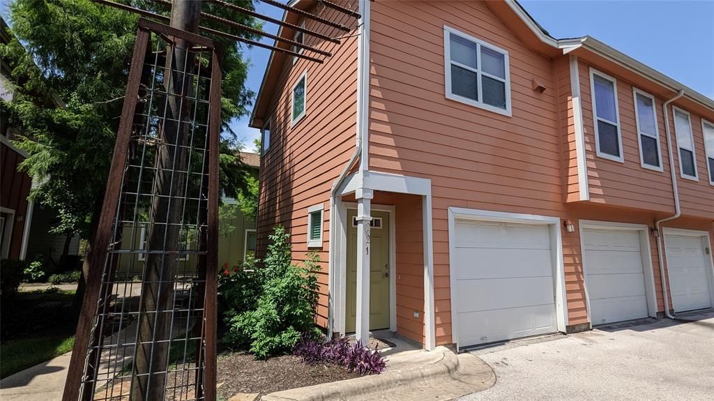 1601 Miriam Ave 221, Austin, TX, 78702 - MLS# 5737796