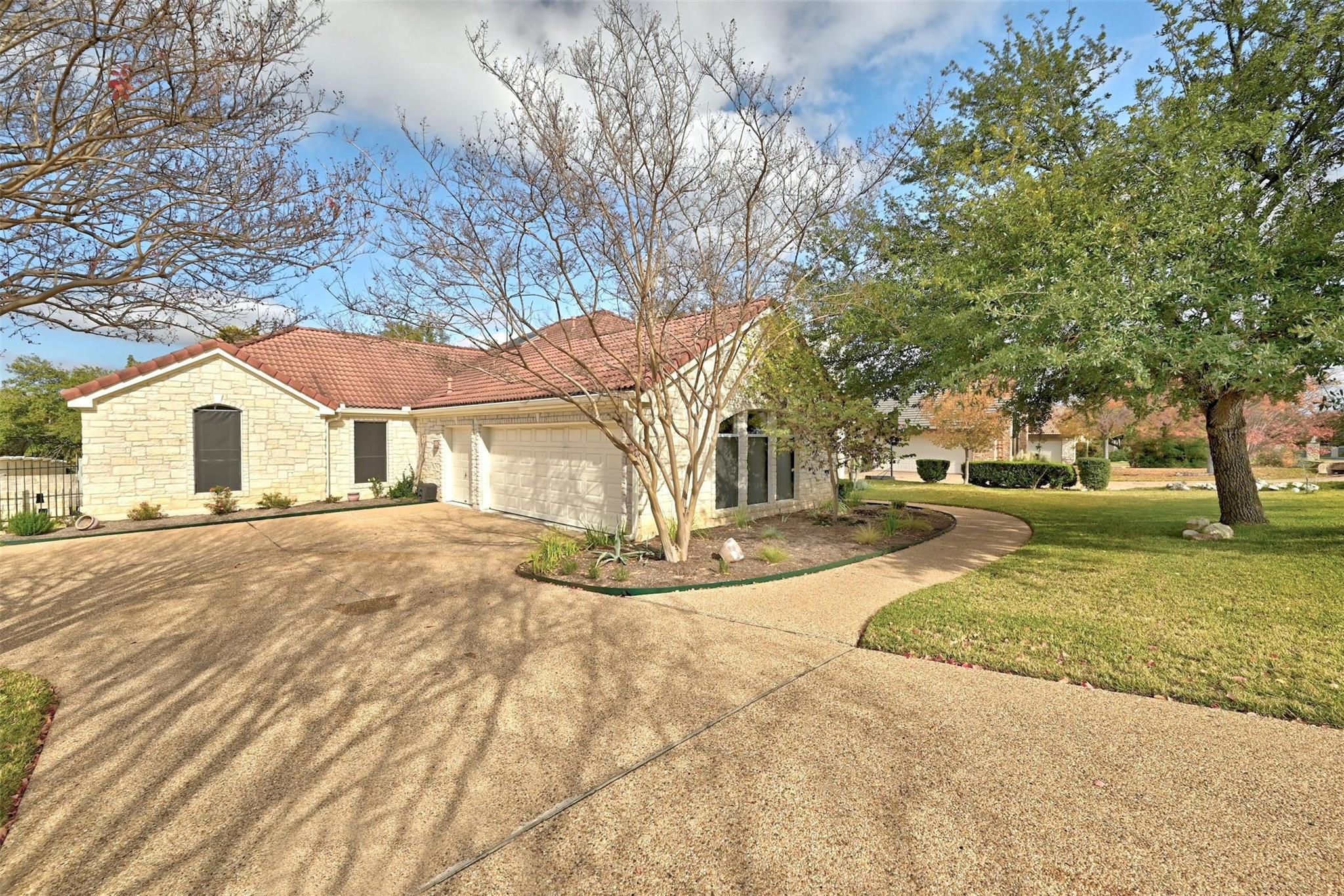 17 Stillmeadow Dr, The Hills, TX, 78738 - MLS# 8934188