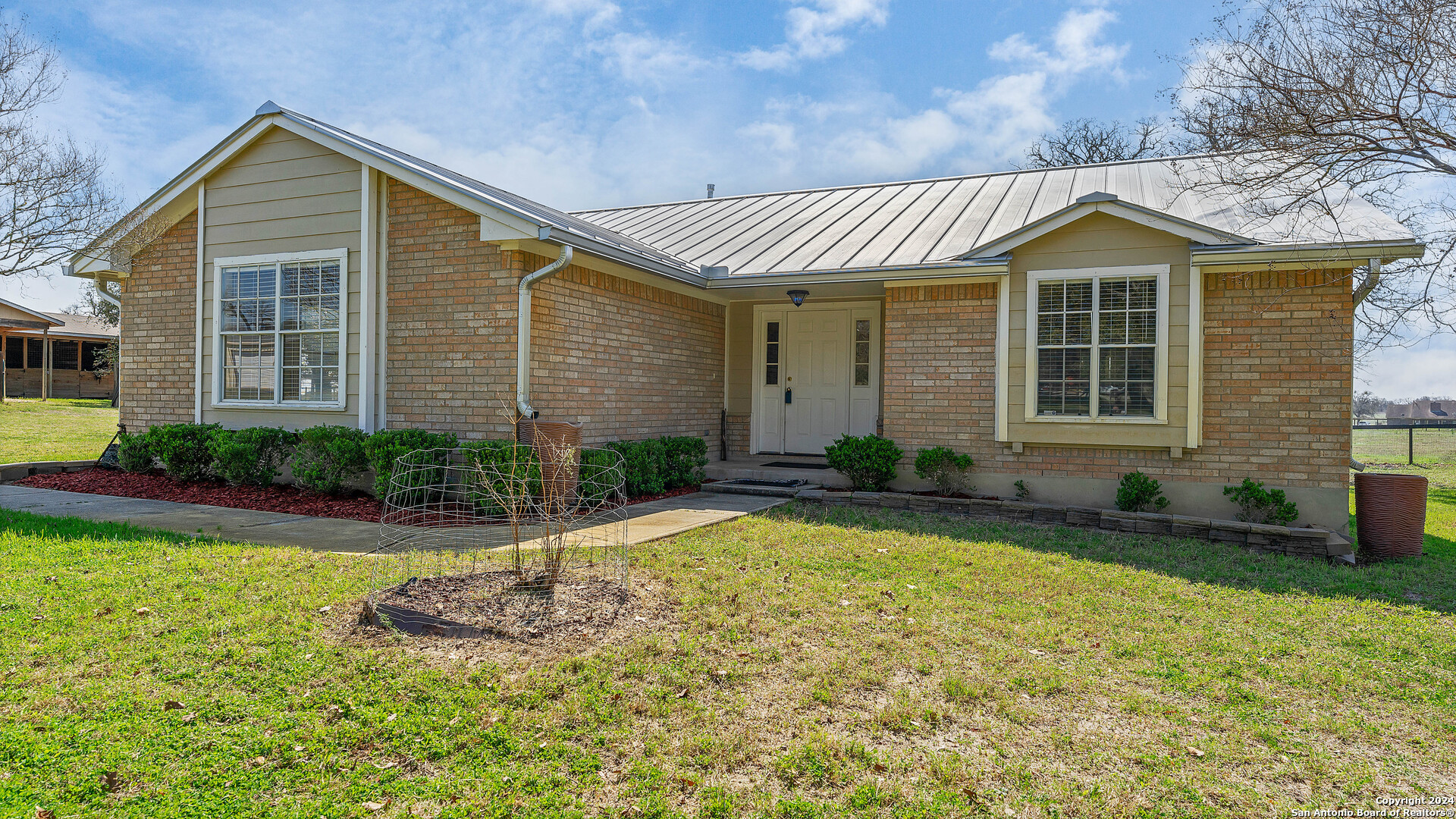115 Sky Hawk Ln, Floresville, TX, 78114 - MLS# 1756118